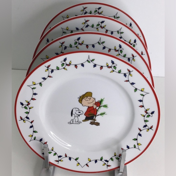 Peanuts | Dining | 4 Salad Plates Peanuts Charlie Brown Snoopy ...